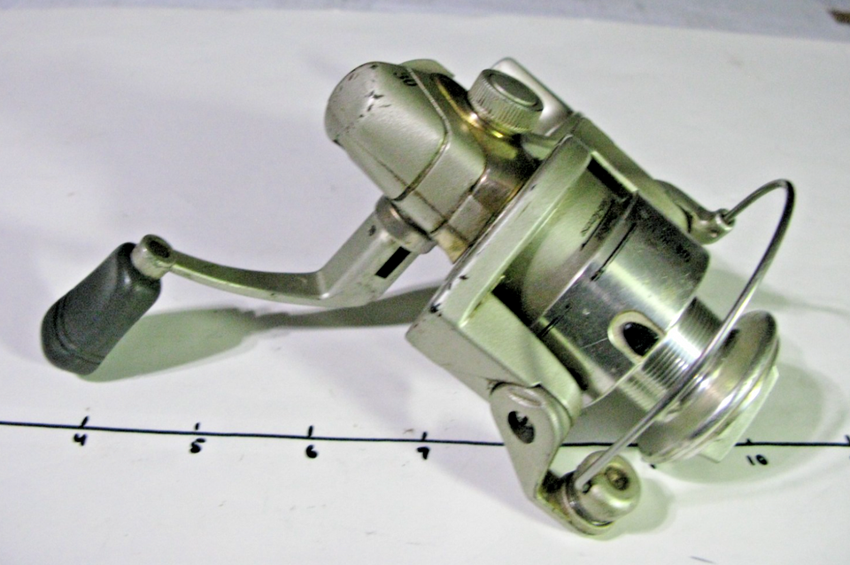 Pinnacle Dead Bolt 30 Spinning Reel, R/L, 3 BB's, 140yds/6lb, 5.3:1, Ft ...