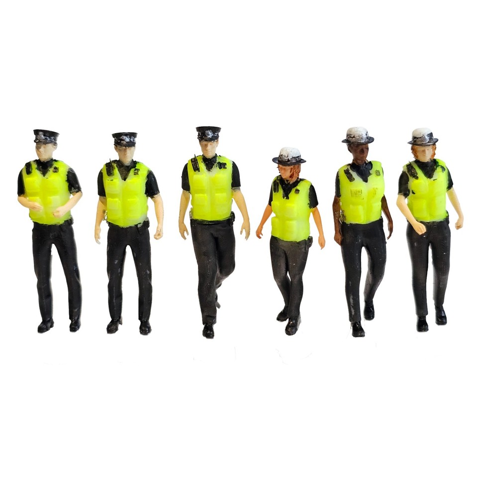 FG36 Modern Police Officer Figures (x6) unpainted OO scale | eBay UK