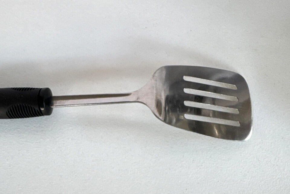 OXO Stainless Steel Spatula Turner Flipper 4 Slots Silicone Handle 13 ...