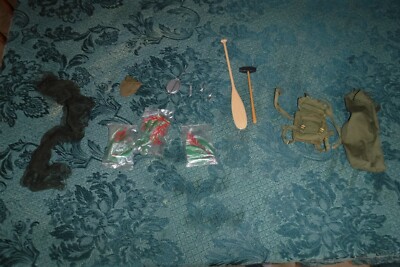 VINTAGE LOT OF 12" G I JOE ,BACKPACK,DUFFLE BAG,MESS KIT PLUS OTHER ...