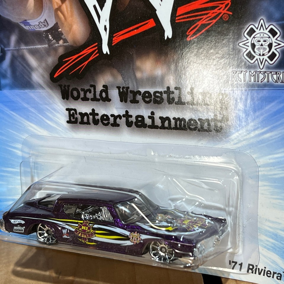 2006 Hot Wheels WWE Wrestling Rey Mysterio - '71 Riviera - Toys R Us ...