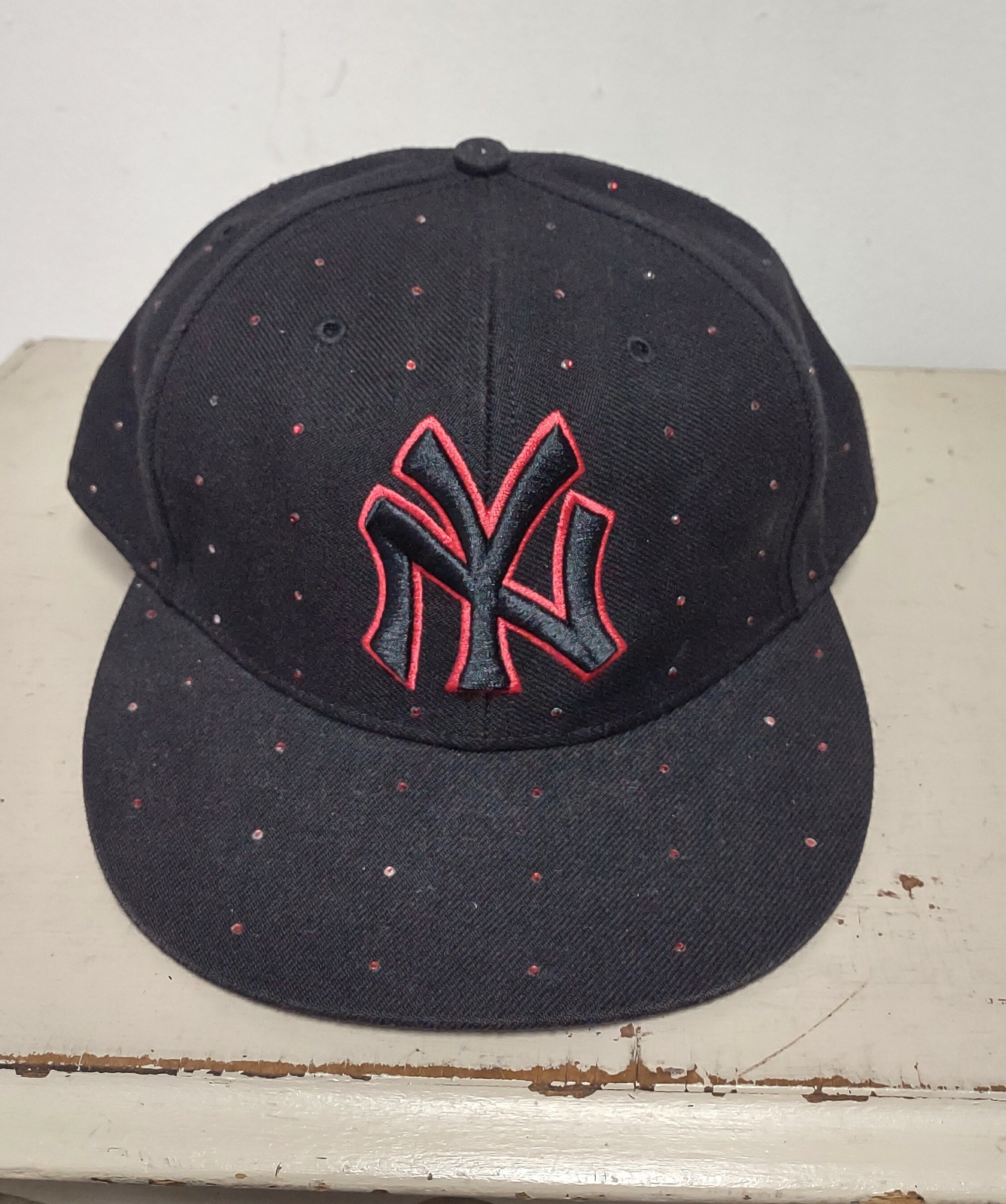 Cooperstown Collection NEW YORK YANKEES Black & Red Fitted Cap Hat Size ...