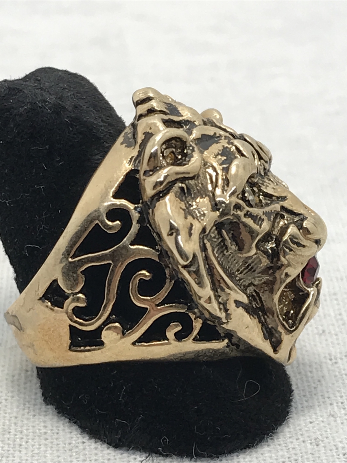 Vintage 18K HGE Large Loin Face Design Red Mouth Crystal-Clear Eyes ...