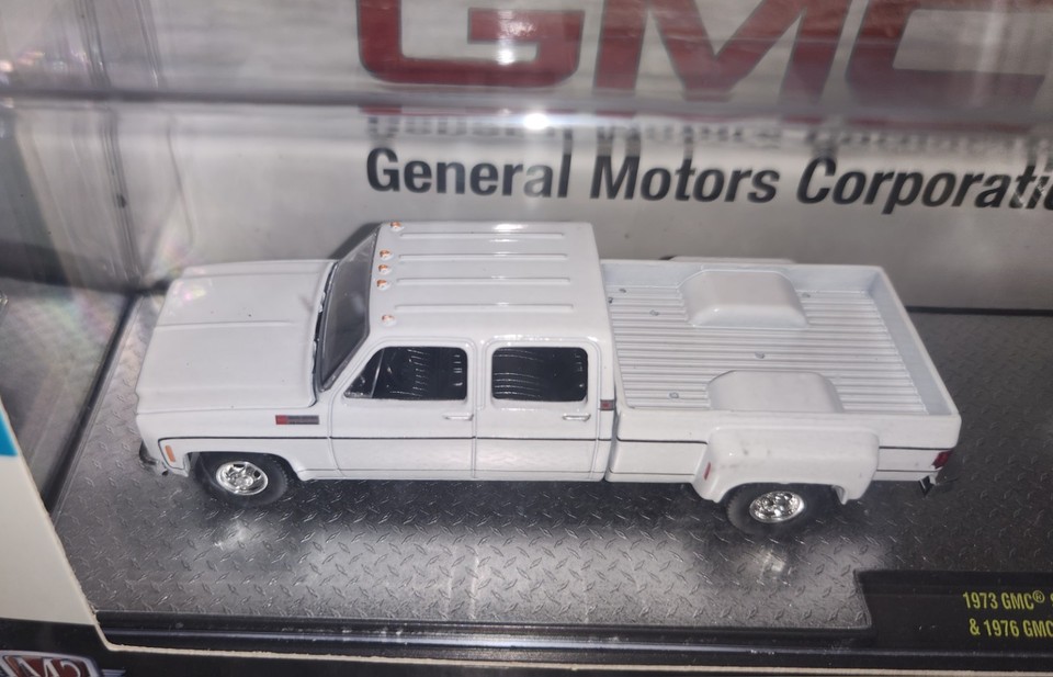 2024 M2 Machines: GMC TRUCKS- 1973 & 1976 SIERRA 3500 Dually 2 Pack ...