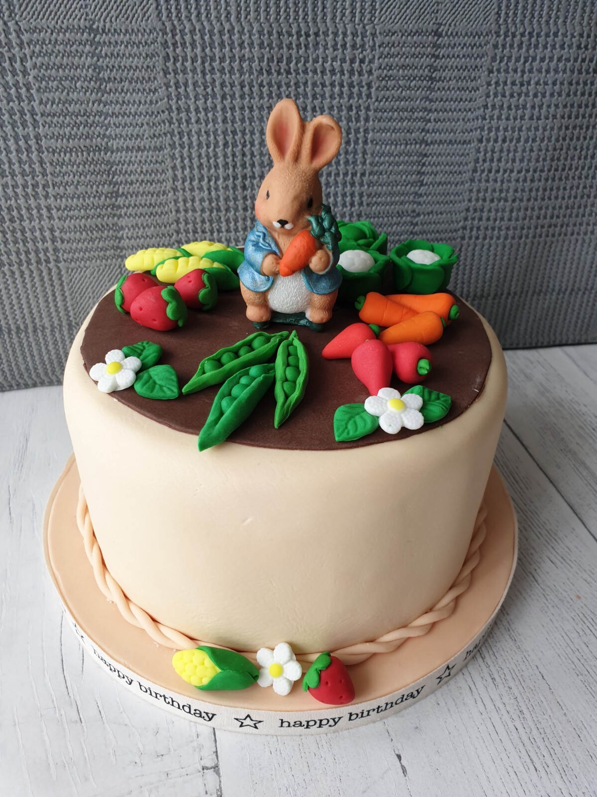 Handmade Vegetables Fondant Peter Rabbit Theme cake/cupcake toppers ...
