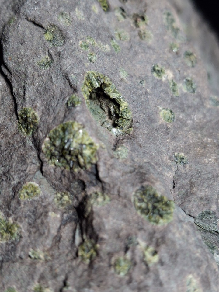 Epidote Quartz Clusters Michigan Host Rock With Copper Amygdule Basalt ...