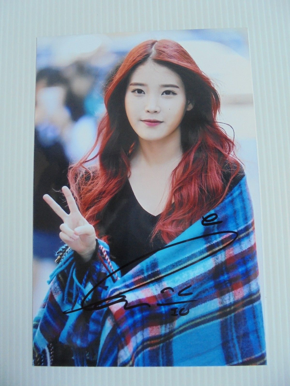 IU Lee Ji Eun KPOP Korean Actress 4x6 Photo Autograph hand signed USA ...
