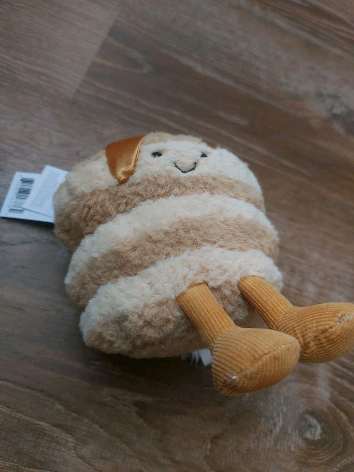 Jellycat FAO Schwarz NYC Strutton Pigeon + Fran Pancakes Amuseables ...