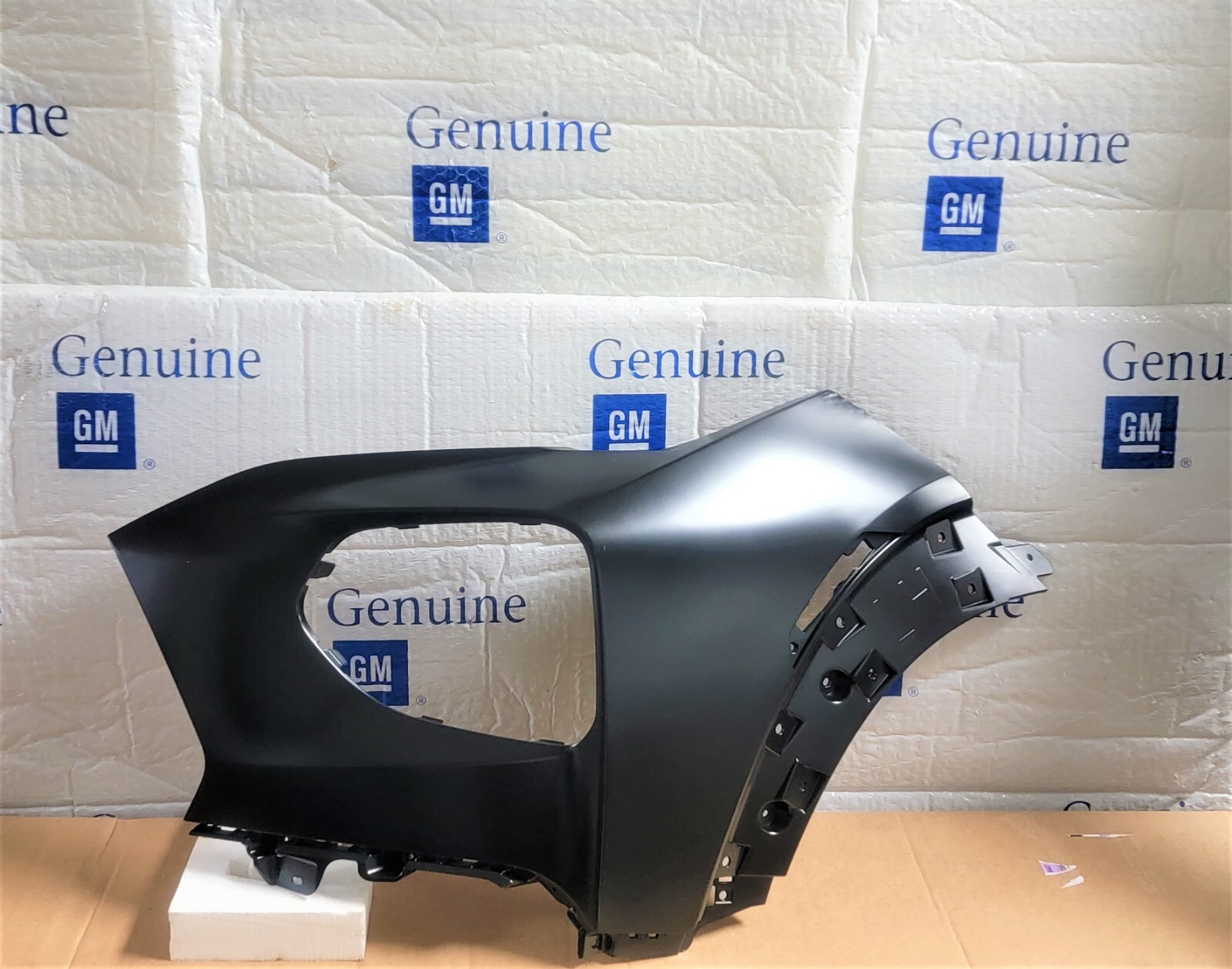 2021- 2022 Chevy Trailblazer Front LEFT Bumper Cover OEM-NEW 42772013 ...