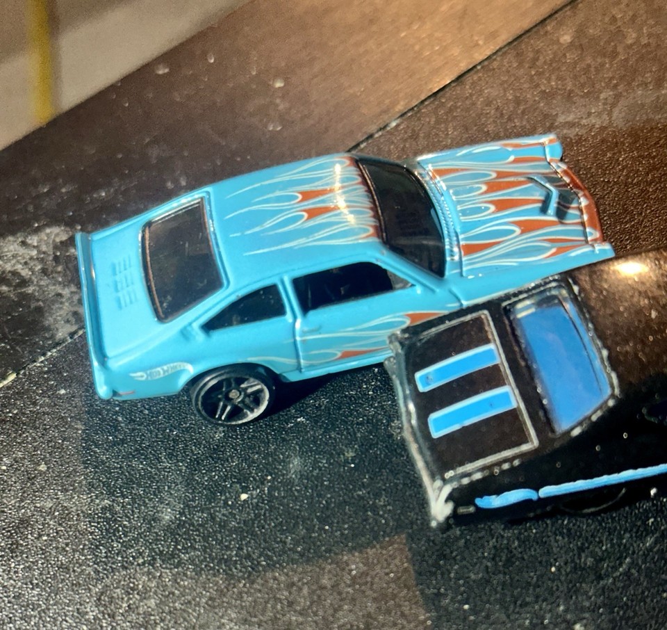 Y2K Hot Wheels 1969 Chevy Chevelle SS 396 Black Blue Flame 1:64 Diecast ...