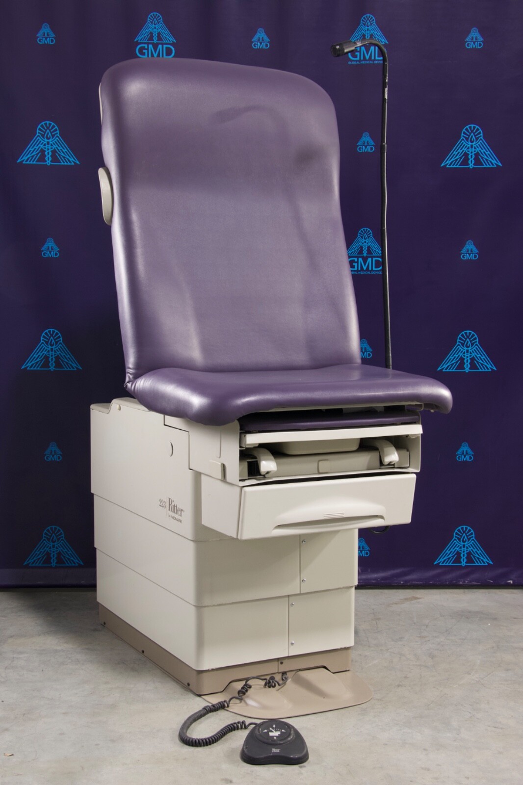 Midmark Ritter 223 Barrier Free Exam Table w/ Footswitch | eBay