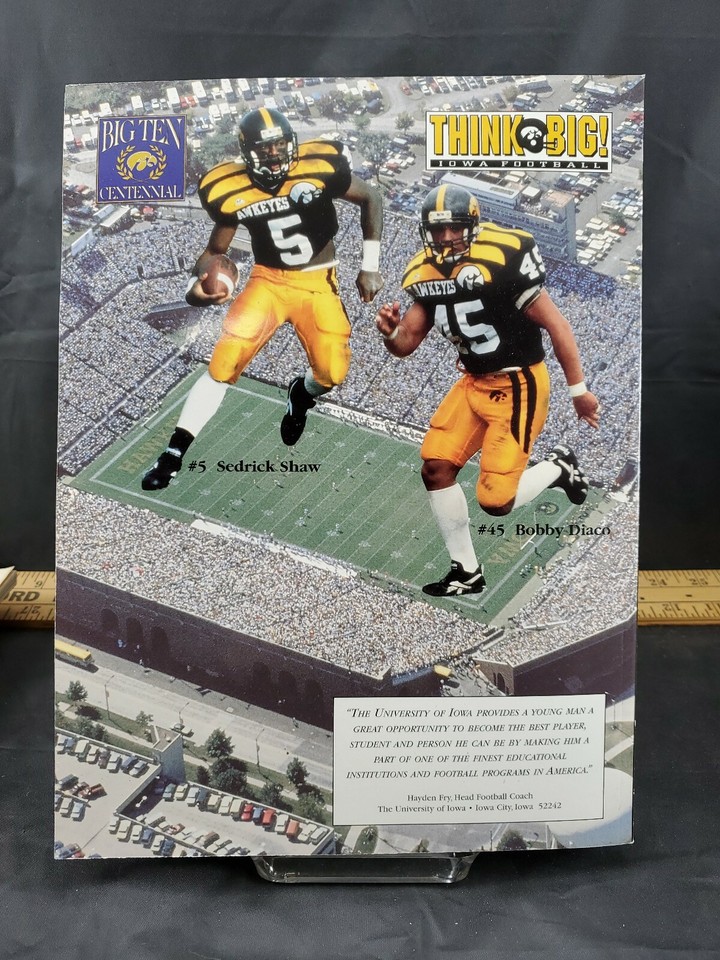 1995 IOWA HAWKEYES FOOTBALL MEDIA GUIDE Yearbook Program HAYDEN FRY ...