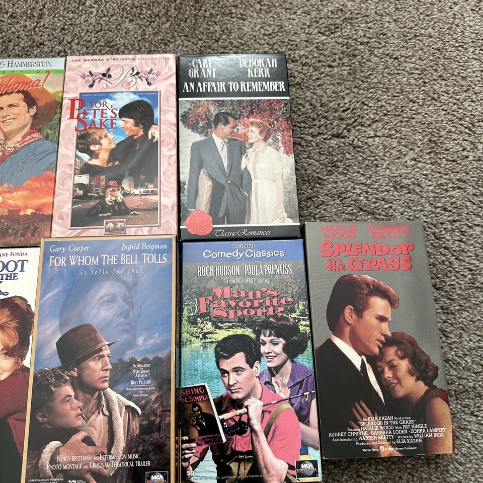 Lot Of 25 VHS Tapes Movies Romantic Comedy Rom-Coms Random 90s 80s Etc ...