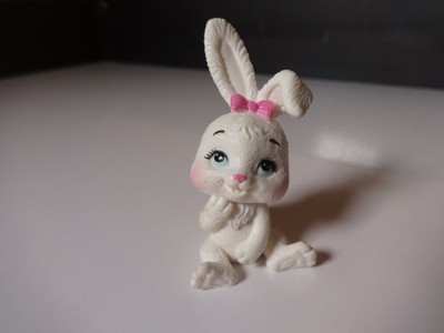 Mattel 2007 White Plastic Bunny Rabbit with Pink Bow #299 | eBay