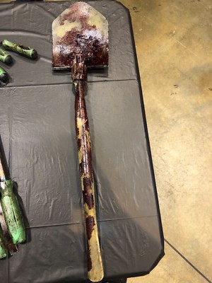 REALISTIC FOAM BLOODY WEAPON TOOL HALLOWEEN HORROR MOVIE Entrenchment ...