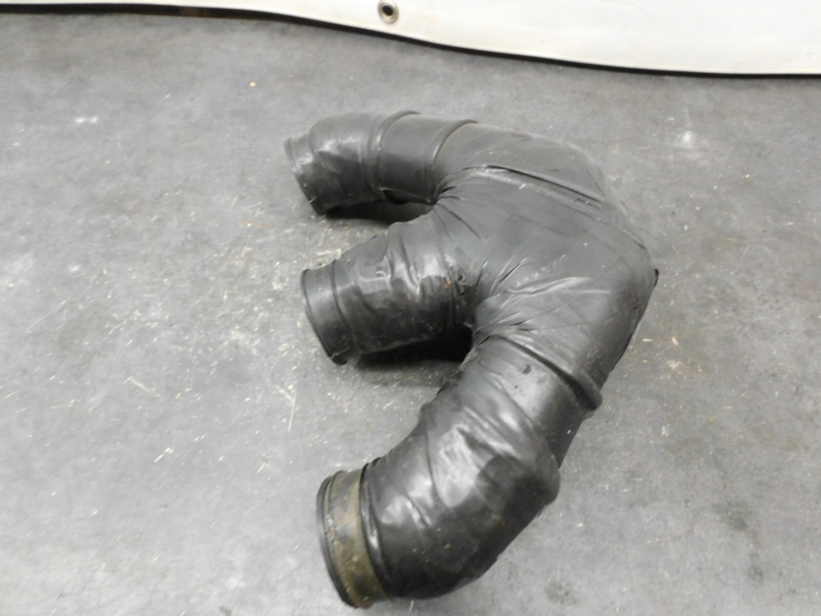 Kawasaki H2 750 Triple Mach Air Box Rubber 2330 | eBay