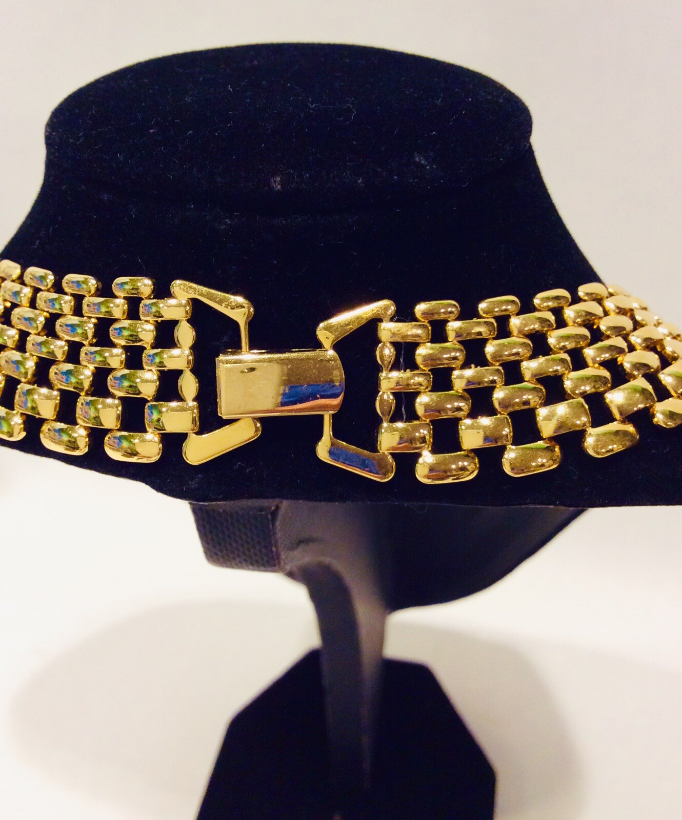 Napier Gold Tone, Signed Napier Pat, Necklace. - Gem