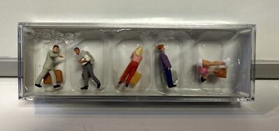 Preiser HO Scale Passengers At Train Station Figures #10670 | eBay