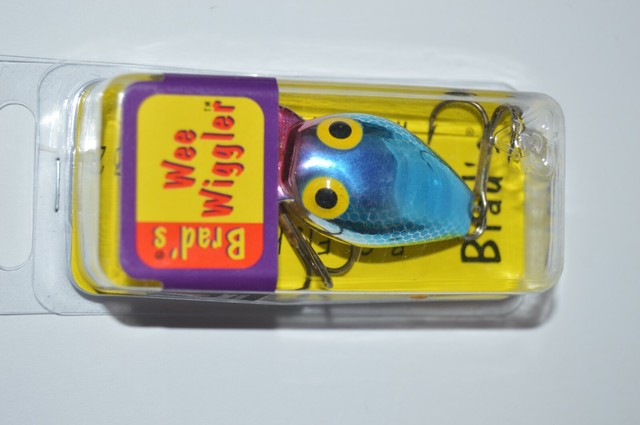 Brad's Wee Wiggler Pirate Metallic Blue Scale Red Lip Fishing Lure ...