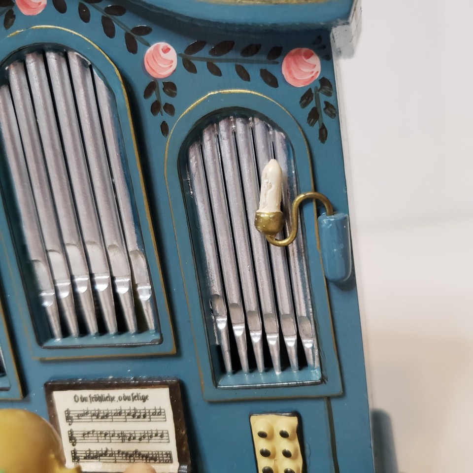 Vintage Erzgebirge German Music Box Angel Playing Organ Reuge Read ...