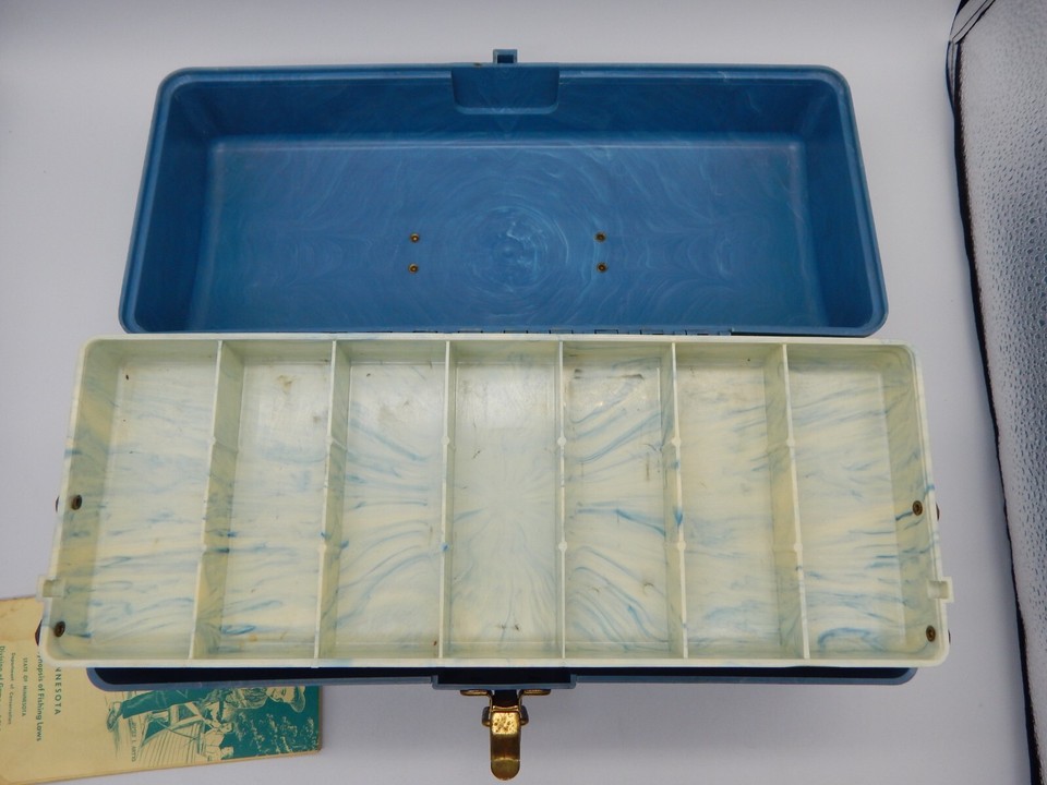 Vintage 1950's "UNION PLAYBOY" FISHING TACKLE BOX Model Number 9414 ...