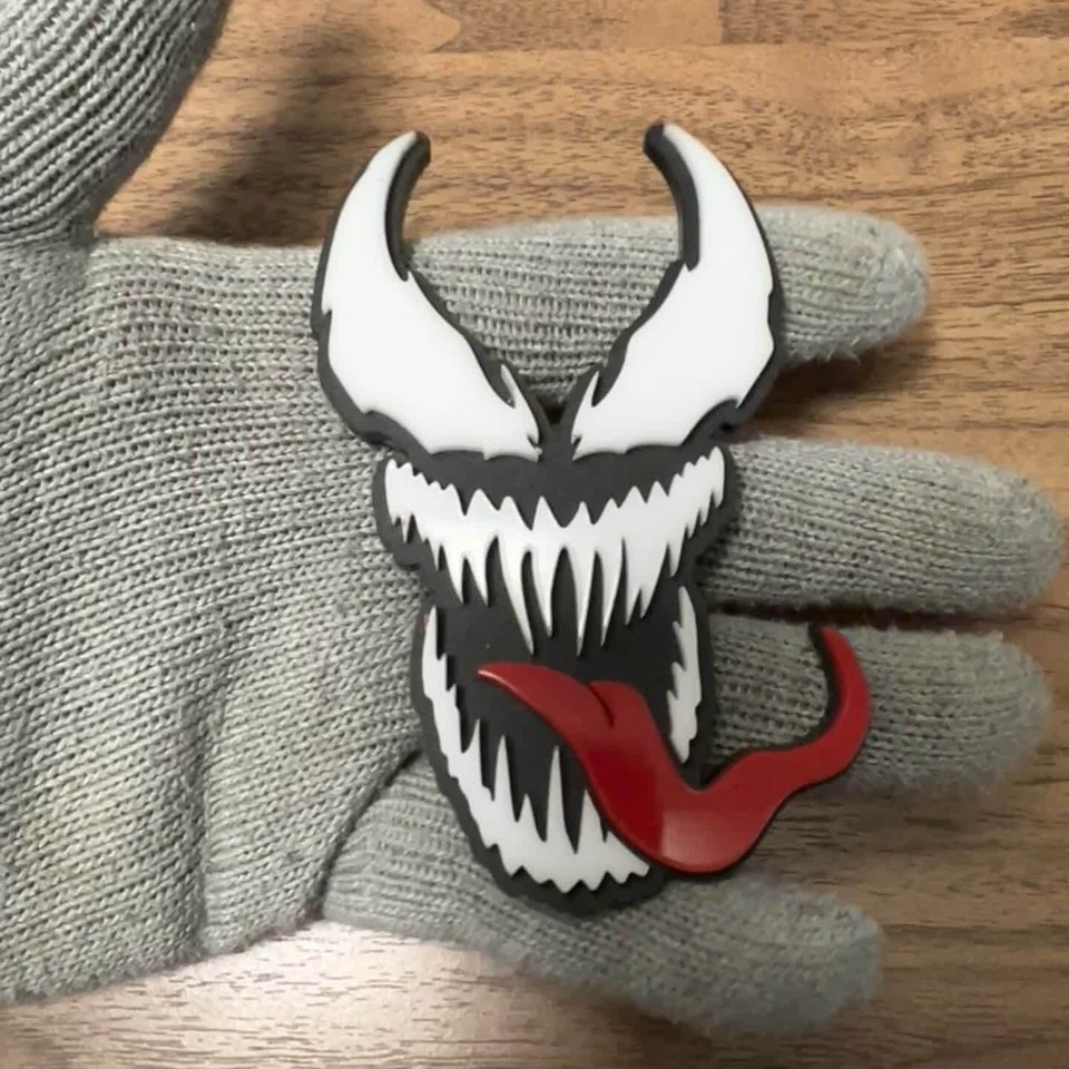 Venomous V2 Badges Emblem Premium Red Tongue, (2) BADGES, Fender Venom ...