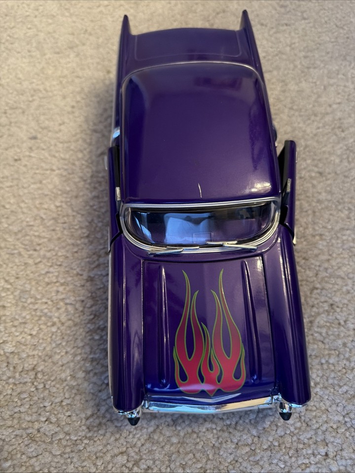 Vintage 1998 Mattel Hot Wheels 57 Chevy Model Car 150 1:18 Scale 1957 ...