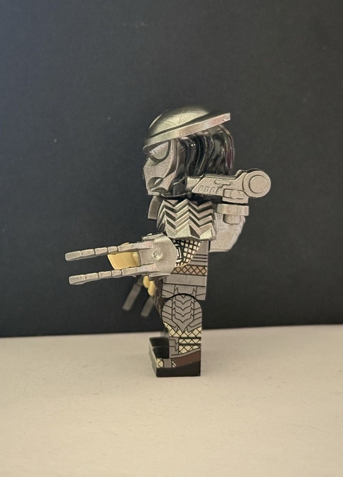 LEGO Predator minifigure custom pad printed | eBay