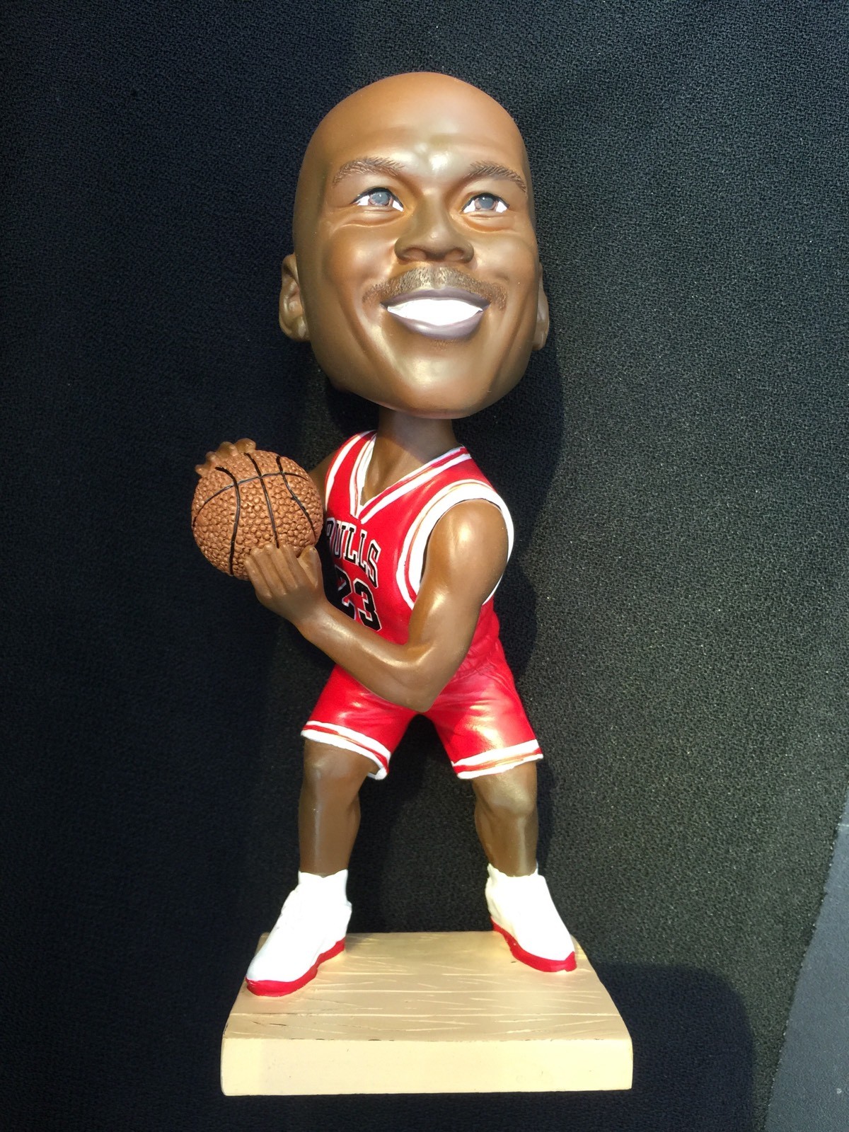 MICHAEL JORDAN Figurine H18cm Bobble Head Chicago Bulls MJ#23 Perfect ...