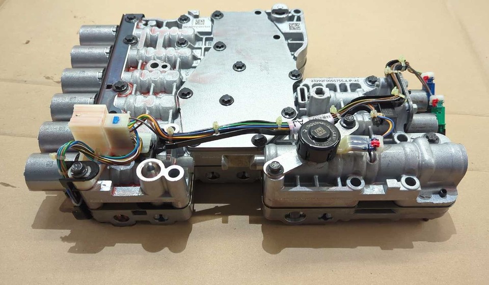 New OEM Genuine Ford Transmission Valve Body 2018-2021 Expedition JL1Z ...