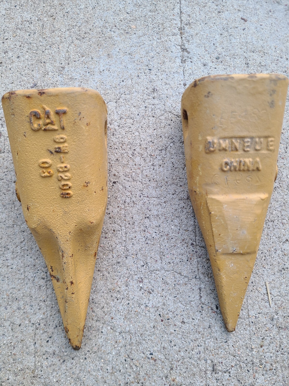 CAT Caterpillar Bucket Rock Tooth 9W-8209 | eBay