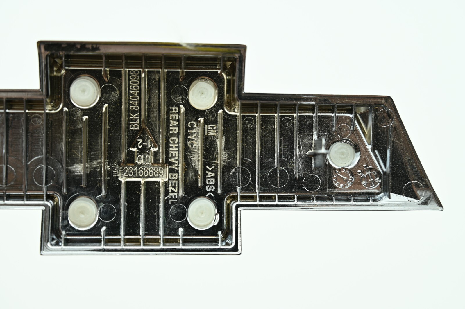 2018-2020 CHEVROLET TRAVERSE Rear Liftgate Hatch Bowtie Emblem 23166689 ...