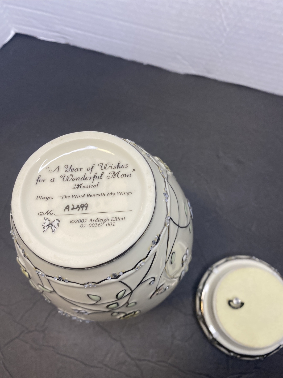 Porcelain Musical Jar Ardleigh Elliott “A Year of Wishes” numbered ...