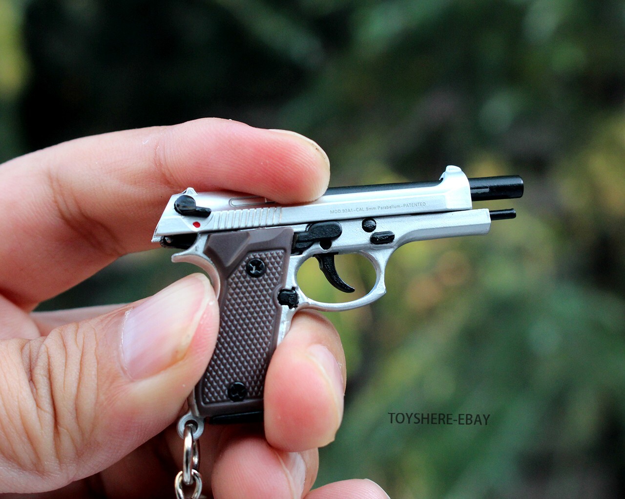 1:4 toy Detachable Beretta 92F Pistol Shape Keychain Mini Gun Keychain ...