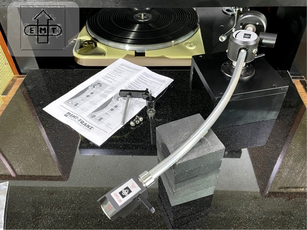 Tonearm EMT 997 long includes two types of laterals ＆ comes with an ...