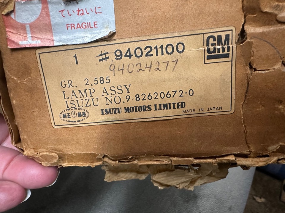 1972-1980 Chevrolet LUV RH PARKING LAMP ASSEMBLY NOS PT# 94021100 ISUZU ...