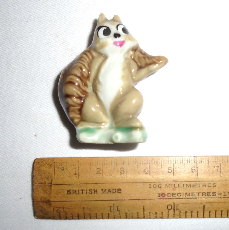 1960's Wade Pottery GIRL SQUIRREL from Merlin Set Disney Film Sword in ...