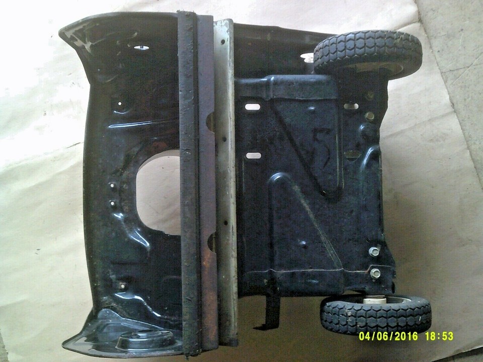 Used Honda HS35 Snowblower Auger Housing 76100-730-901 / Wheels etc ...