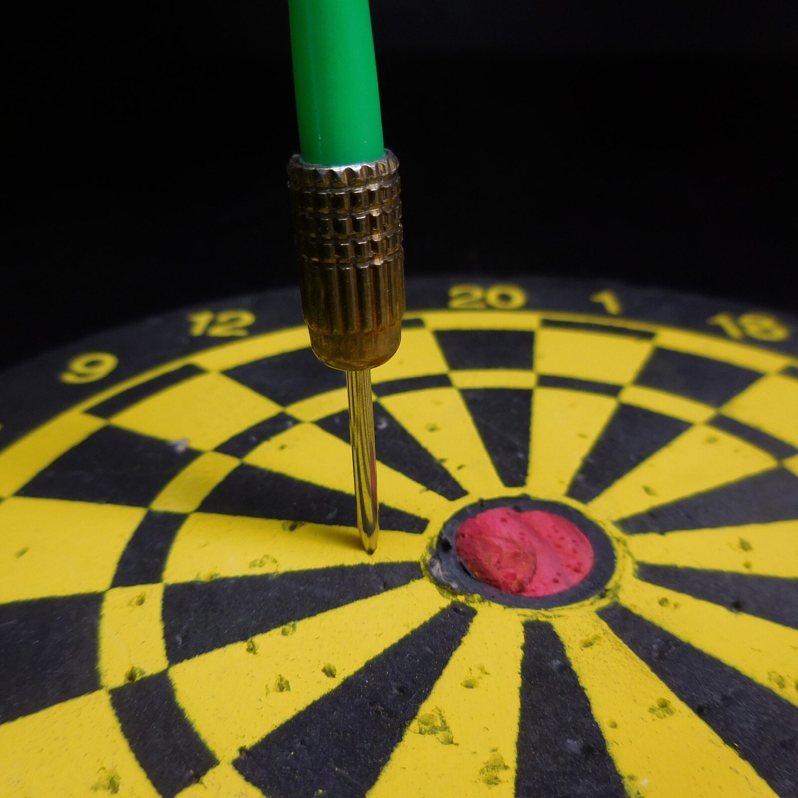 Target Miniature Game Dart Vintage Black Yellow Red Art Deco Collection ...