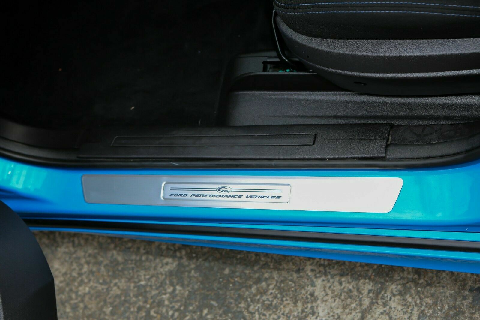 SET OF 2 SCUFF PLATE SUIT FG SERIES FORD FALCON/FPV UTE | eBay Australia