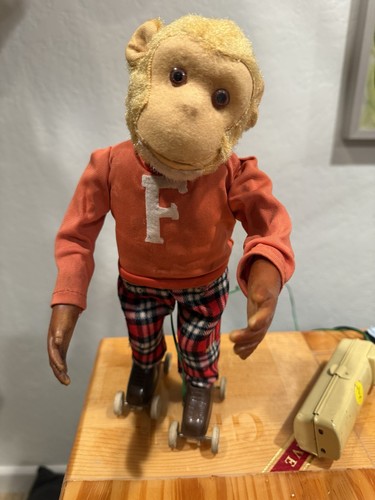 VTG Toy Battery Operated Frankie The Roller Skating Monkey Works! No ...