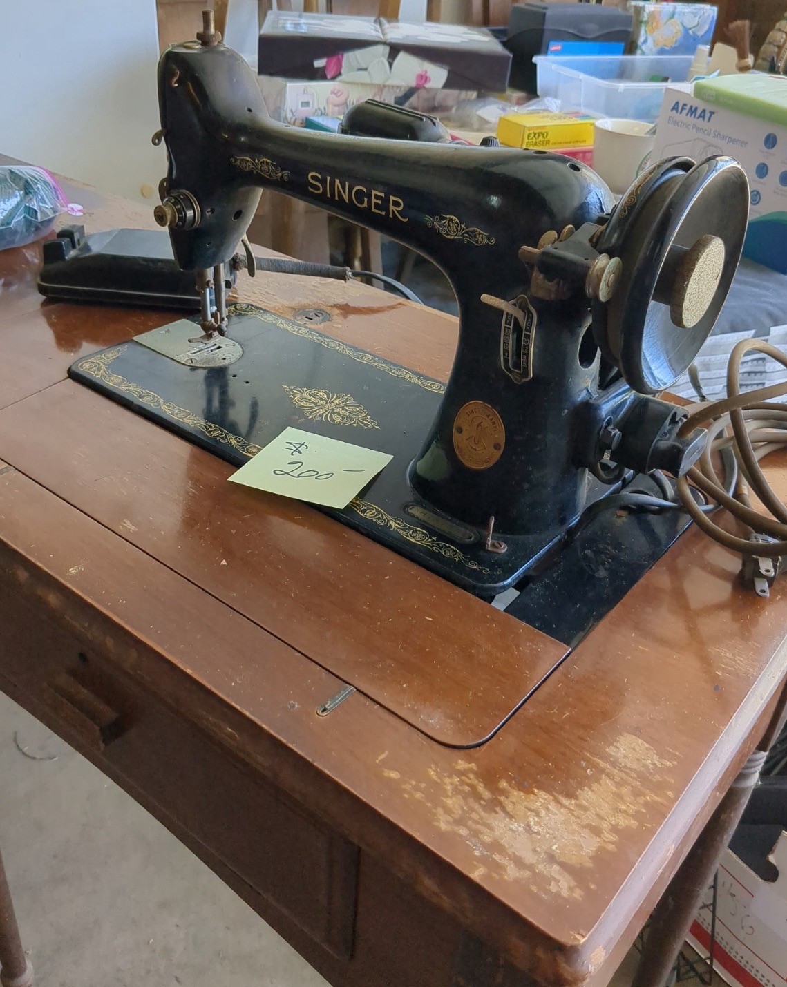 Vintage 1954 Singer sewing machine, model 66, with cabinet. Very good ...