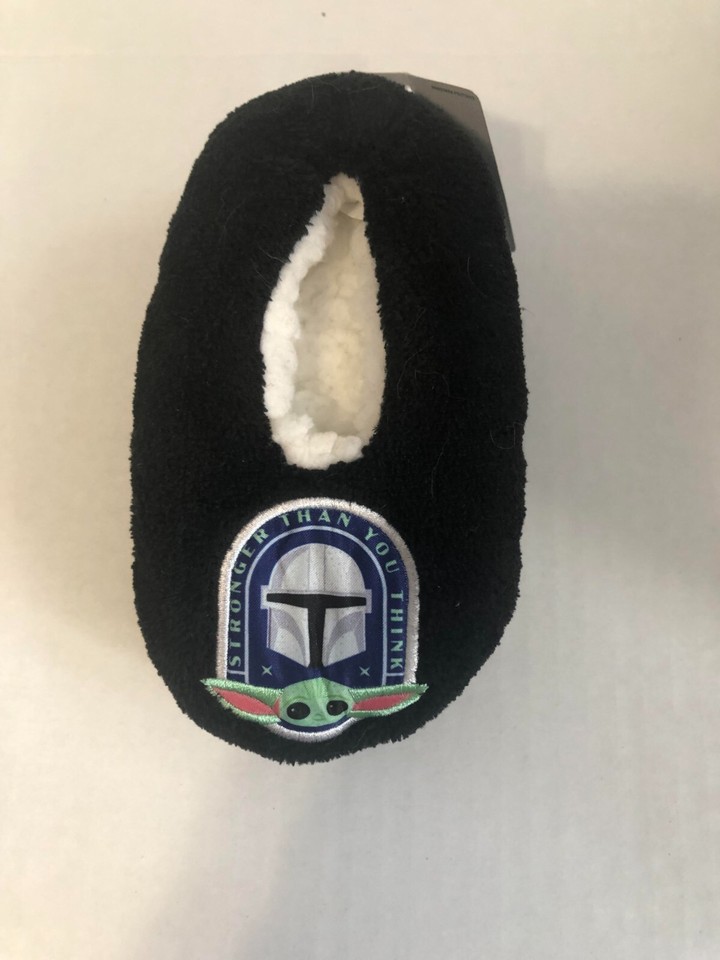 Star Wars Mandalorian 'Stronger than you Think' Snuggle Toes Kids Size ...