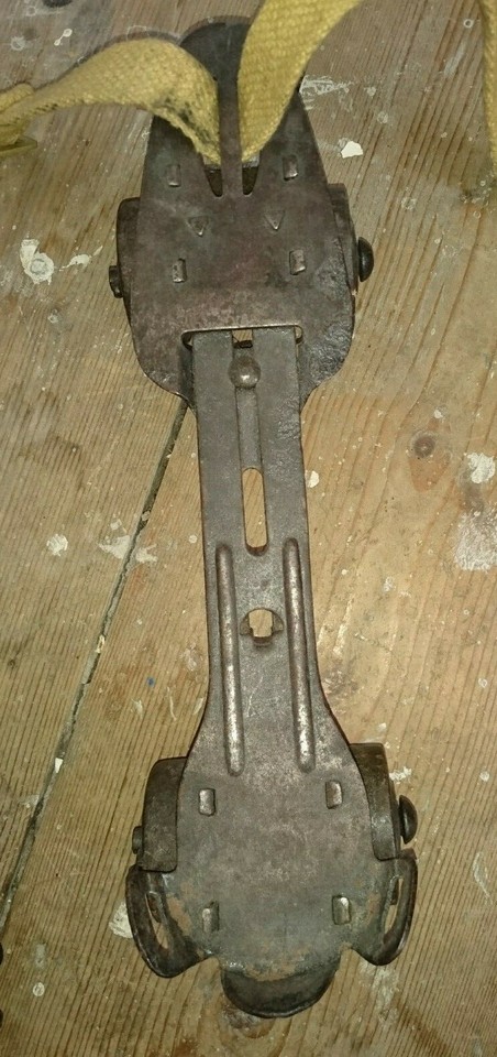Vintage adjustable all metal roller skates 30s? Good condition. metal ...