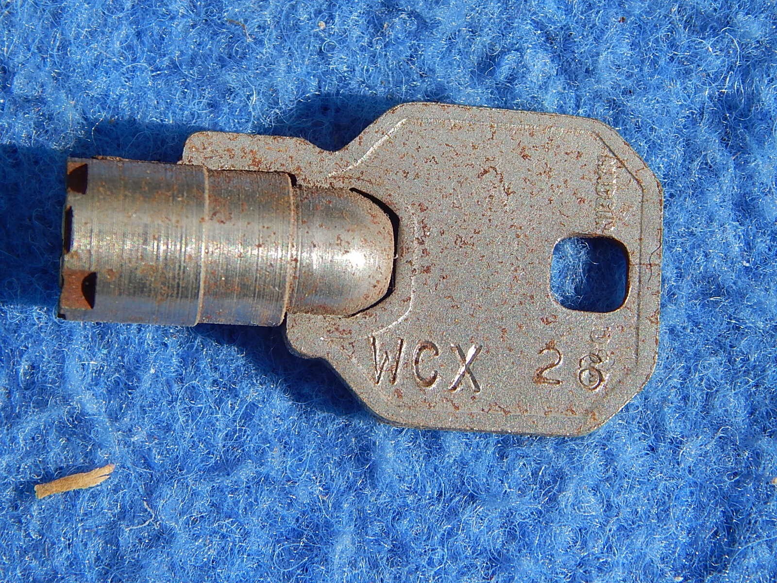 Wurlitzer Key WCX 026 - Chicago Lock - wall box or cash box key ...
