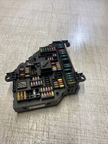 BMW 7 5 series F02 F01 F07 Rear Fuse Box 9210857 Sicherungskasten | eBay