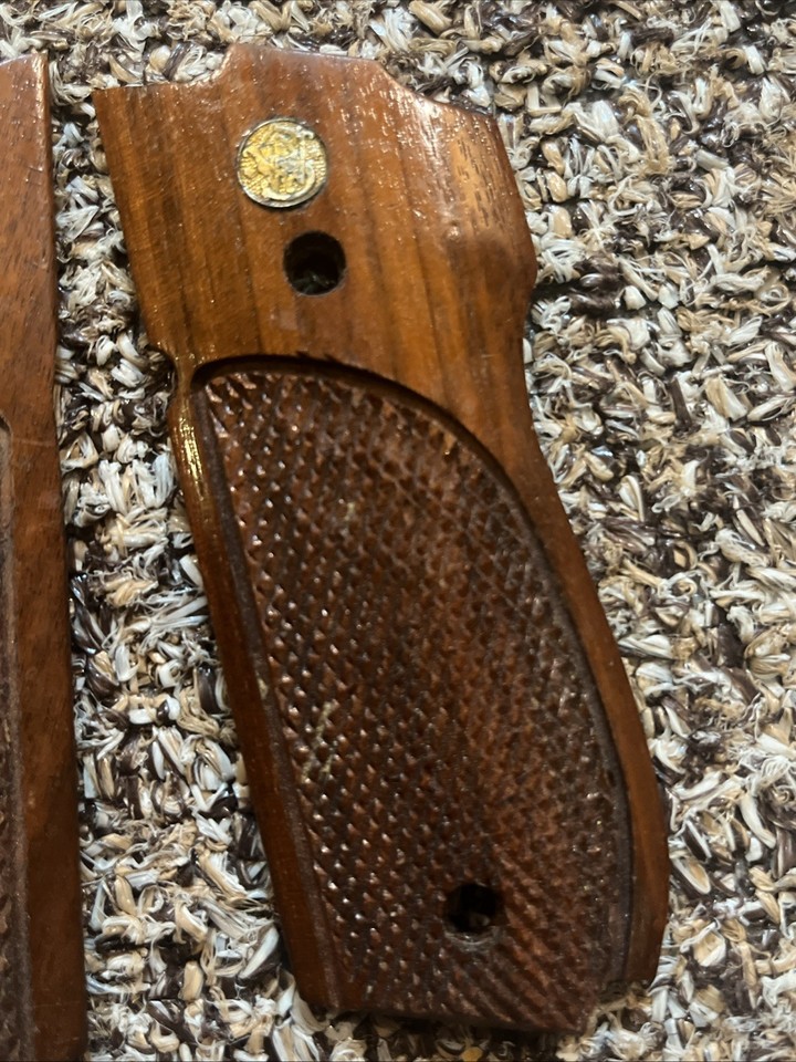 VINTAGE SMITH & WESSON S&W MODEL 39 ORIGINAL WOOD GRIPS | eBay