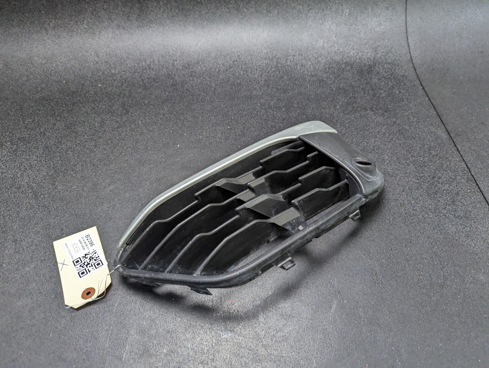 Front Bumper Left Lower Grille 2018 BMW X1 51117354777 2016 2017 2019 X ...