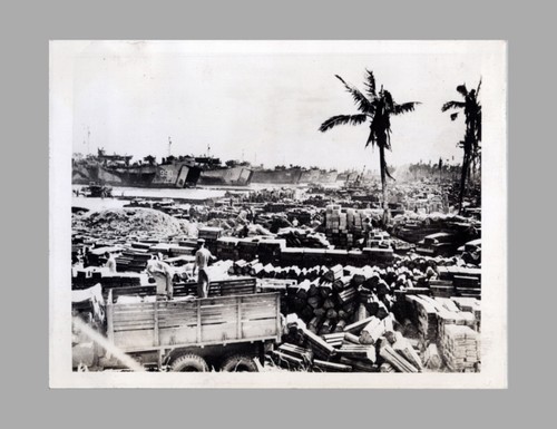 WW2 Era Photo USS Tank Landing Ship Troop Unload Supplies | eBay