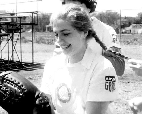AAGPBL Fort Wayne Dorothy Dottie Schroeder 1951 Photo | eBay